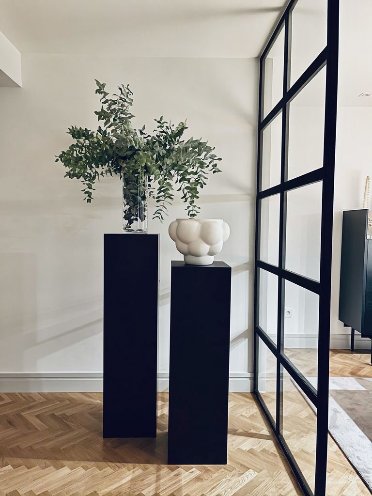 Black plinths ️ Top quality | Custom-made plinth | +25 different kinds